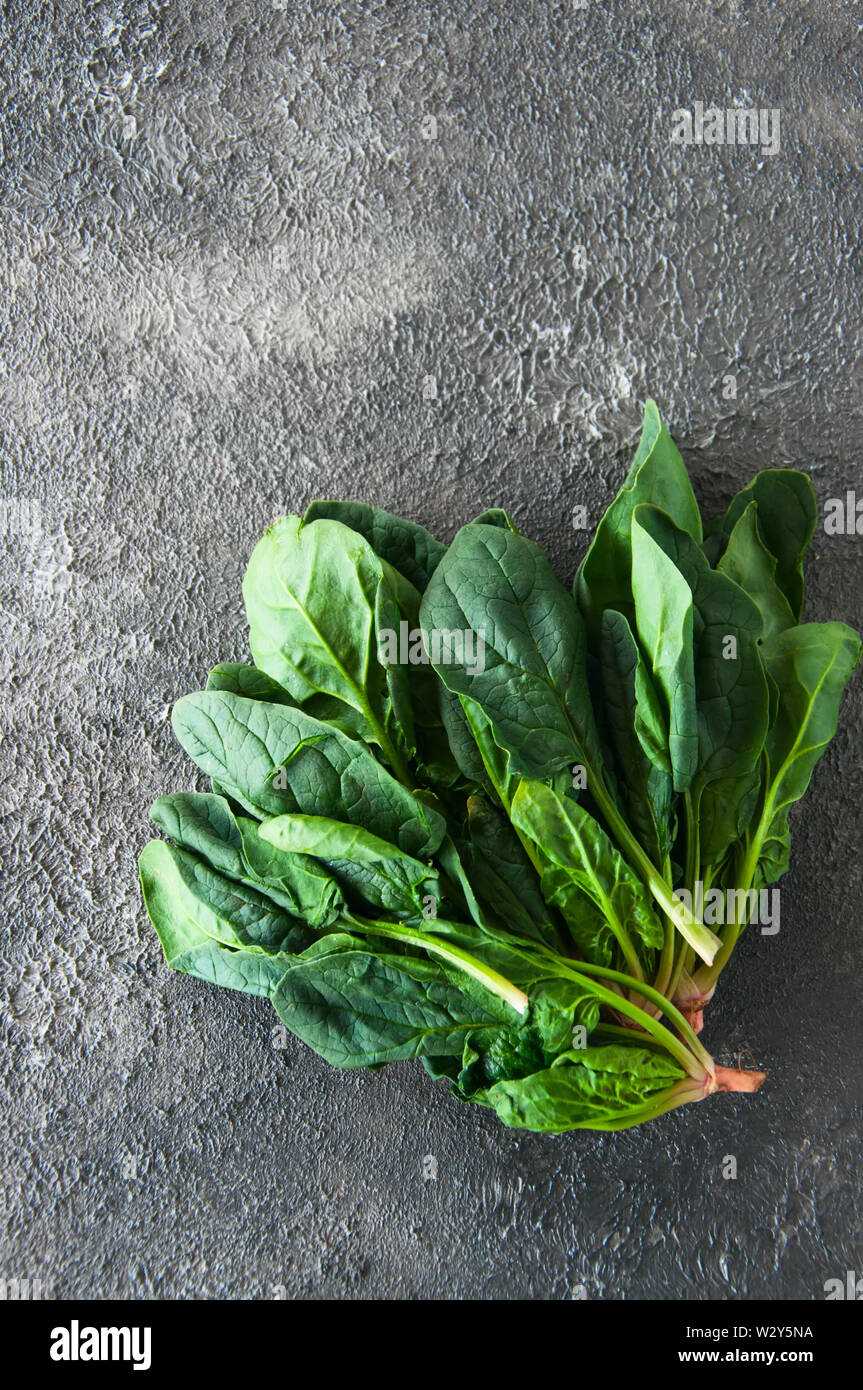 Spinach background hi-res stock photography and images - Alamy