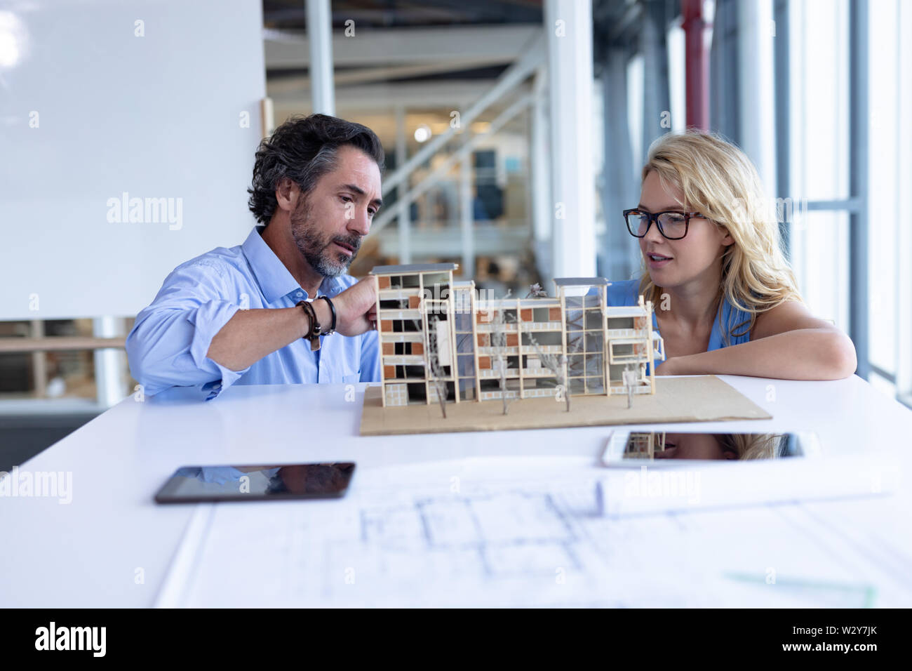 Architectural model women hi-res stock photography and images - Alamy