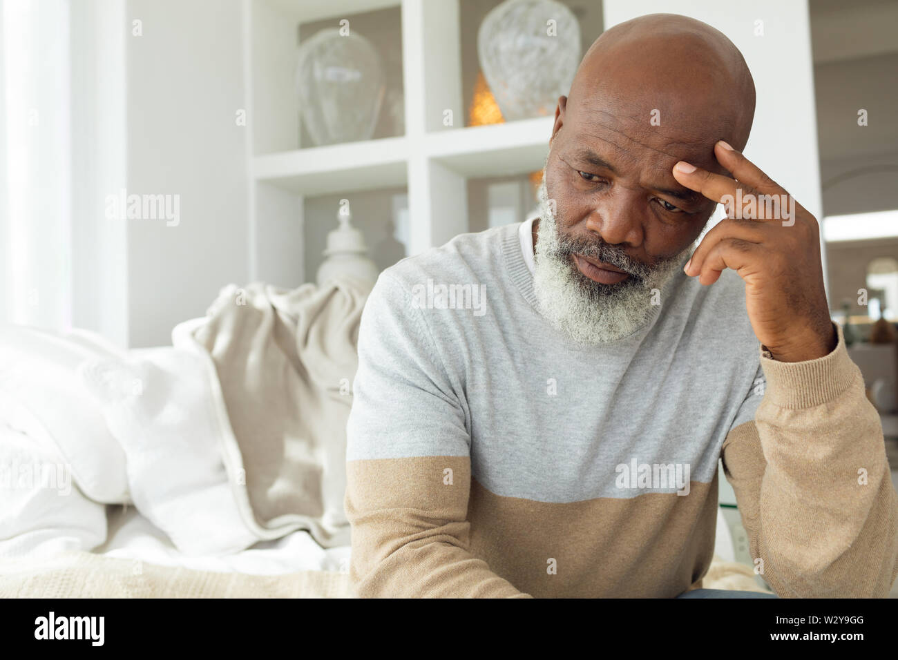 Man thinking inside hi-res stock photography and images - Alamy