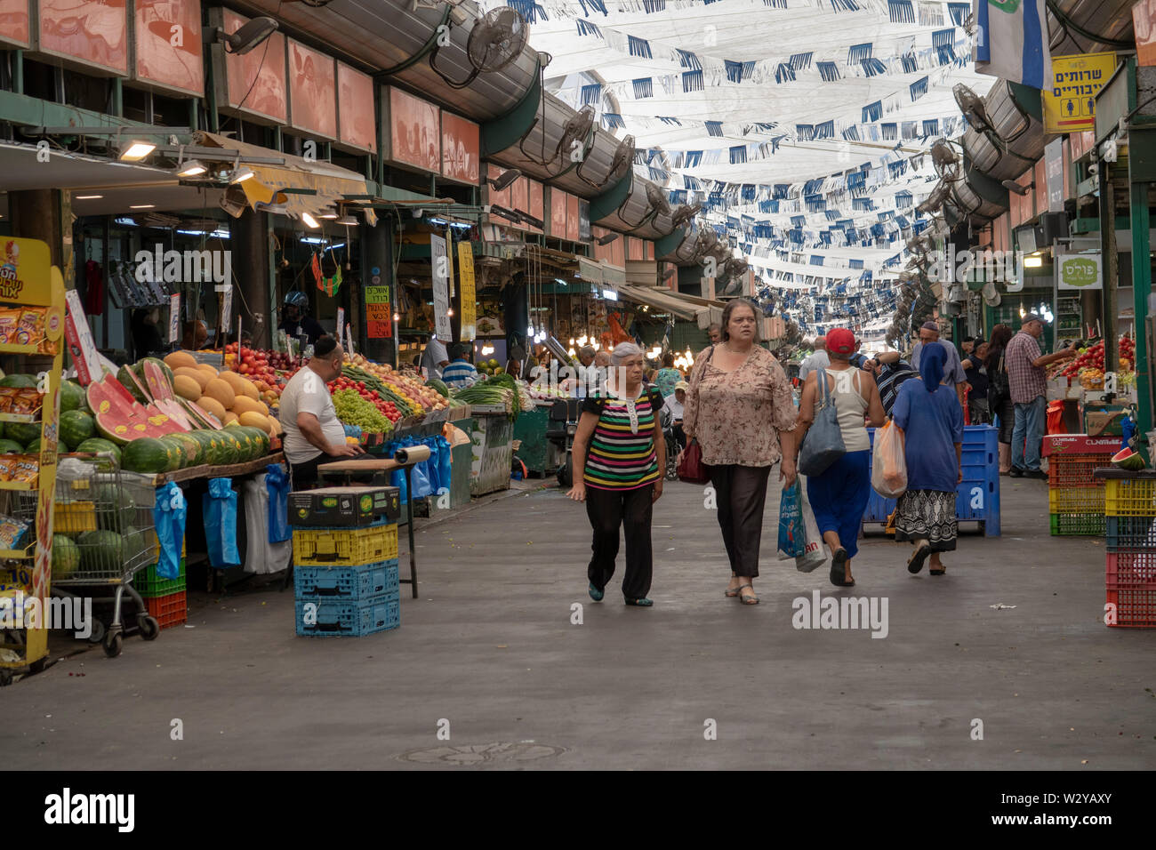 HaTikva market TEL AVIV Stock Photo - Alamy