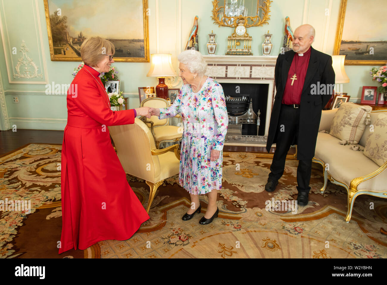 Sarah mullally buckingham palace hi-res stock photography and images ...