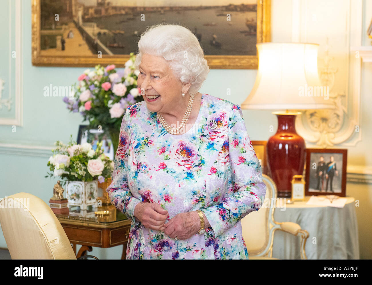 Queen Elizabeth II meets the new Dean of the Chapel Royal Right ...