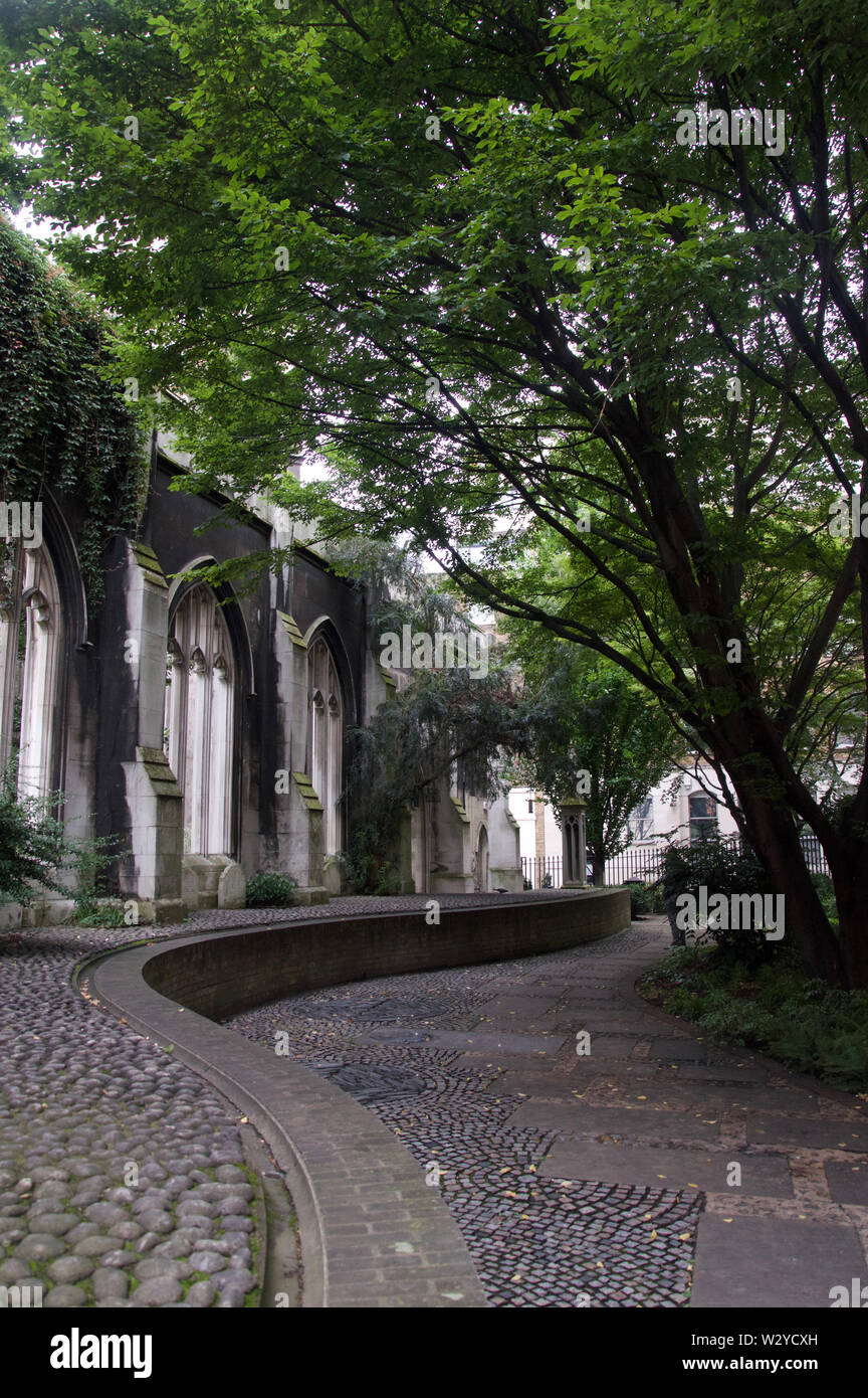 City scapes england hi-res stock photography and images - Alamy