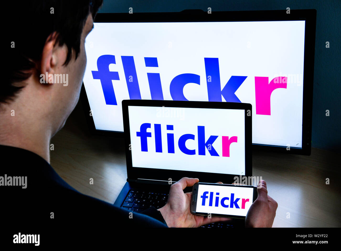 Flickr logo hi-res stock photography and images - Alamy