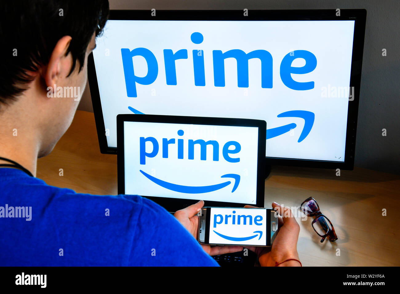Amazon screen shot hi-res stock photography and images - Alamy