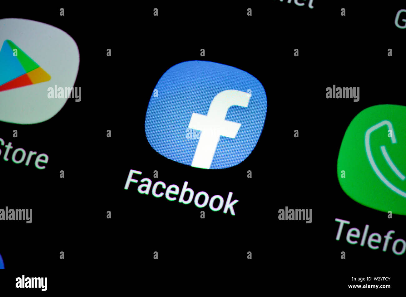 Smartphone, Display, App, Facebook Stock Photo - Alamy
