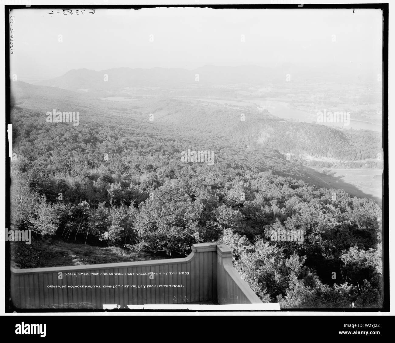 Mount holyoke summit house hi-res stock photography and images - Alamy