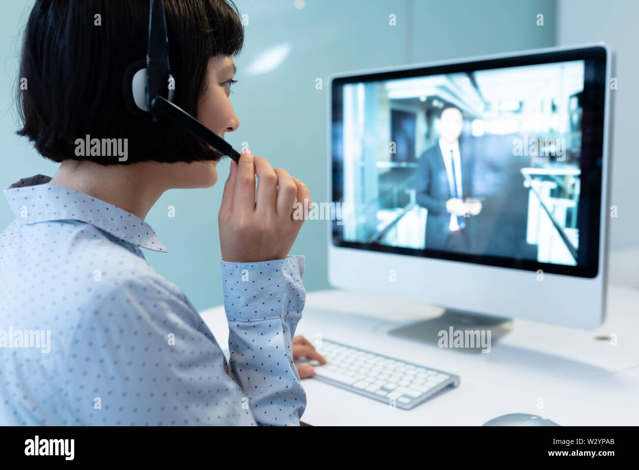 Customer service video call hi-res stock photography and images - Alamy
