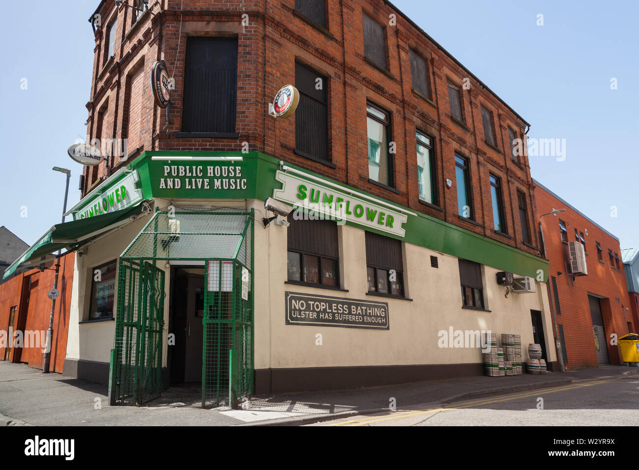 Ireland, North, Belfast, Sunflower Public House on the corner Union ...