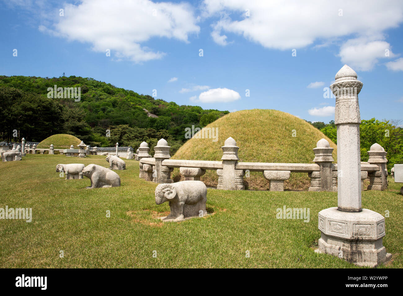 Royal tombs of the joseon dynasty hi-res stock photography and images ...