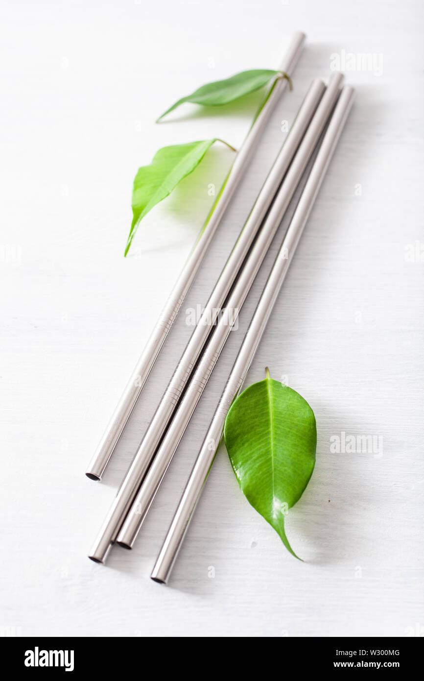 eco-friendly reusable metal drinking straw. zero waste concept Stock ...
