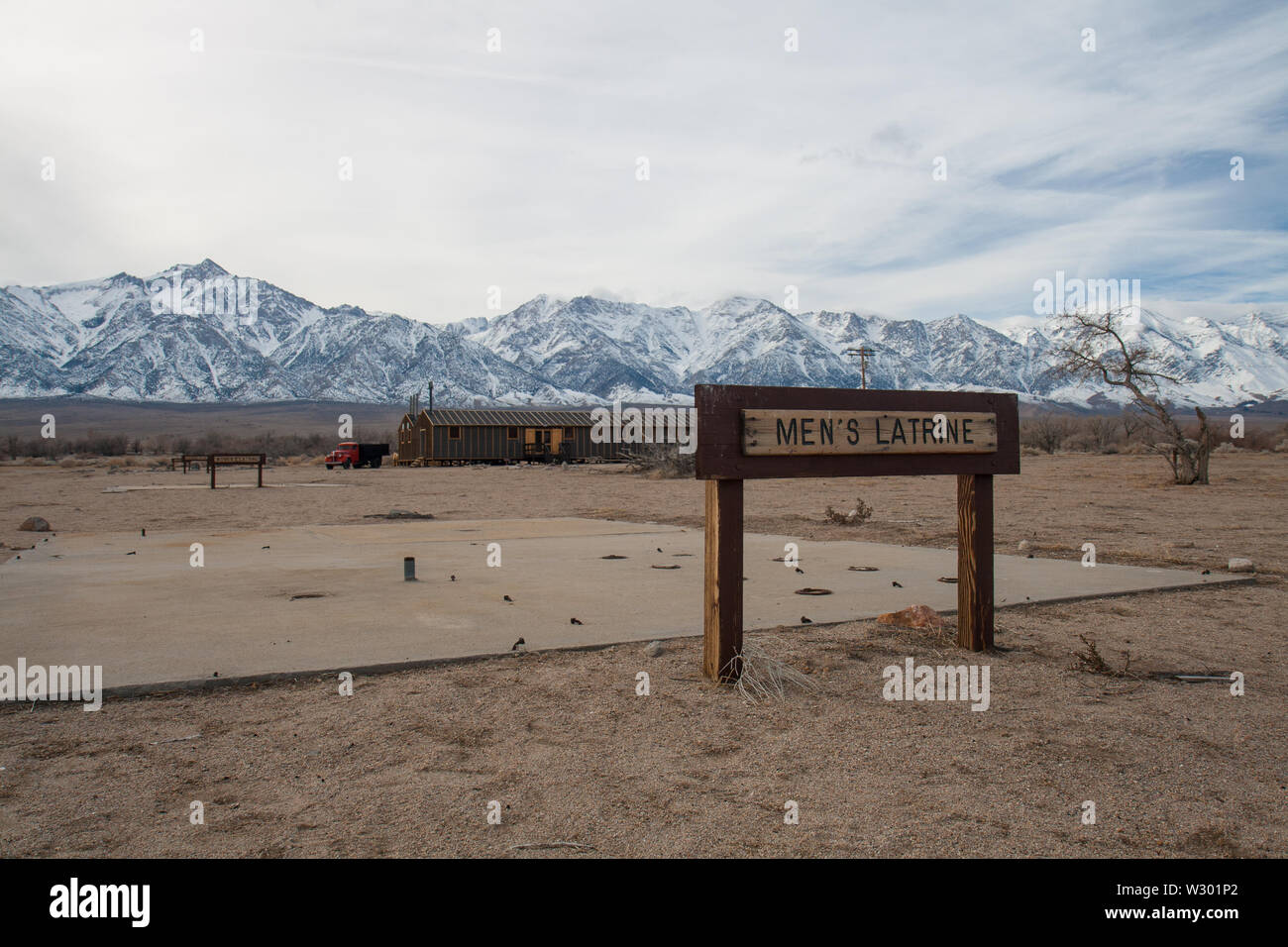 Barracks at the Manzanar internment camp Stock Photo - Alamy