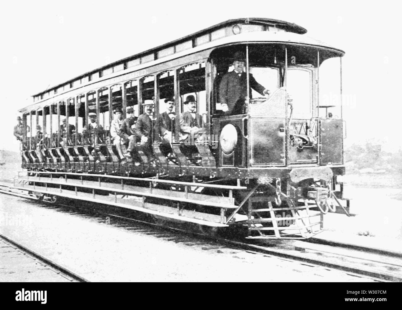 Third rail hi-res stock photography and images - Alamy