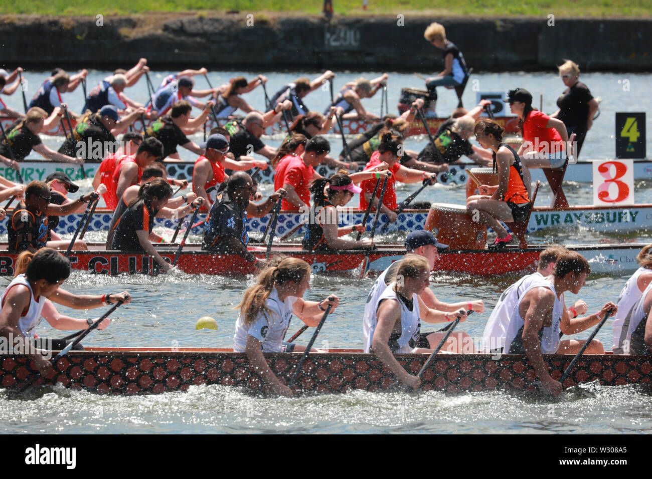 Dragon boat racing teams compete at London Hong Kong Dragon Boat ...