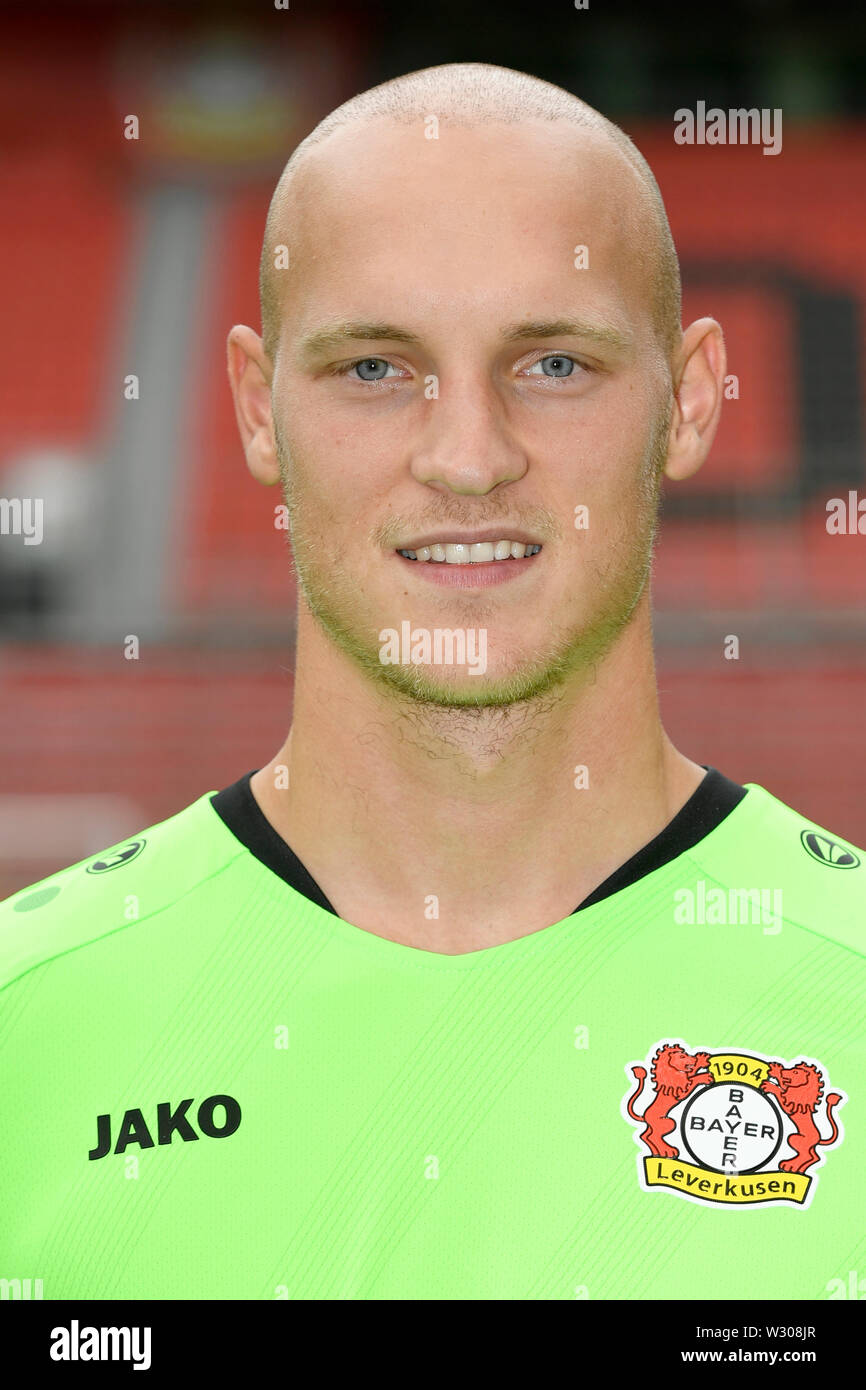 Goalkeeper niklas lomb hi-res stock photography and images - Alamy