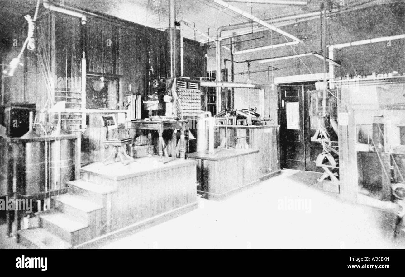 Respiration calorimeter hi-res stock photography and images - Alamy