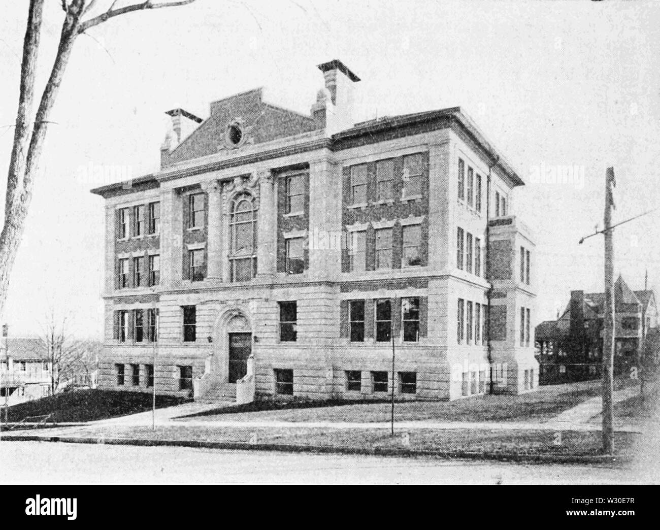 Early 1900s laboratory hi-res stock photography and images - Alamy