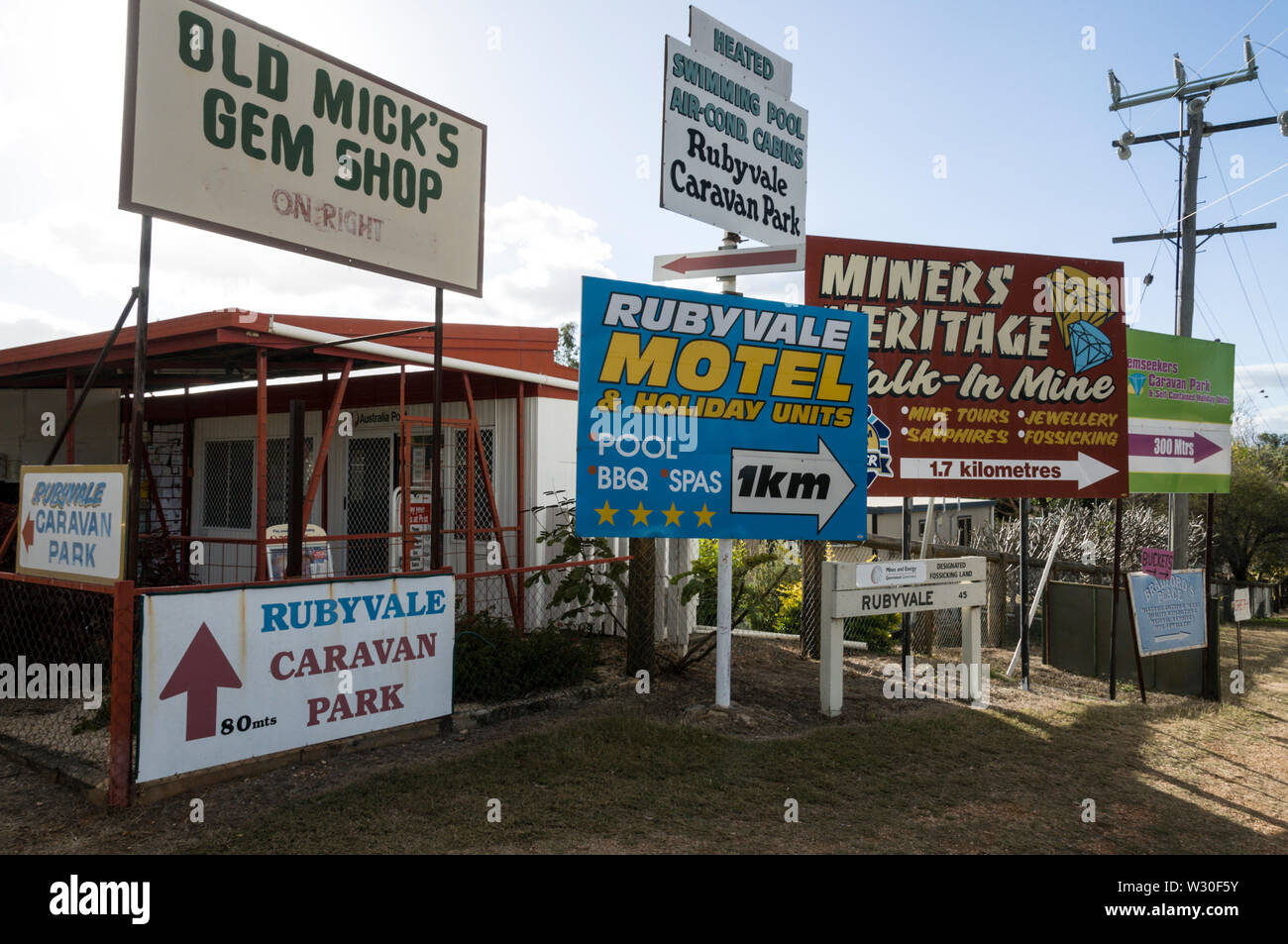 Central queensland gemfields hi-res stock photography and images - Alamy