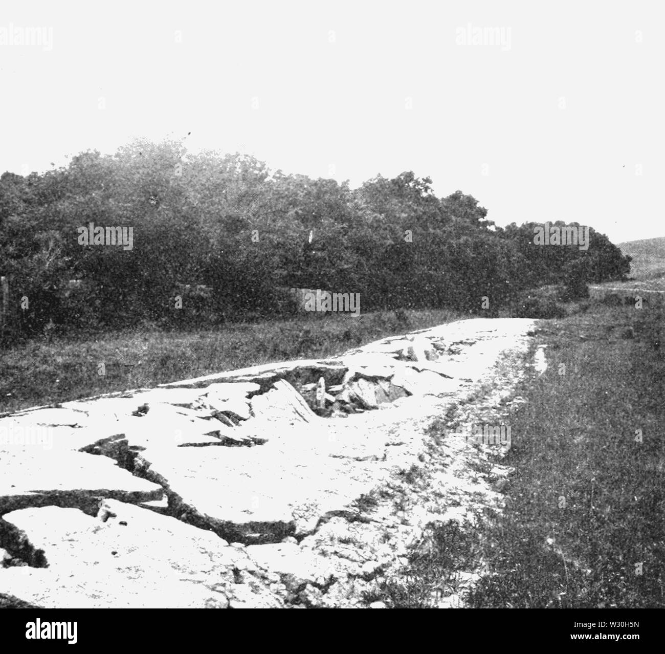 Ground shaking Black and White Stock Photos & Images - Alamy