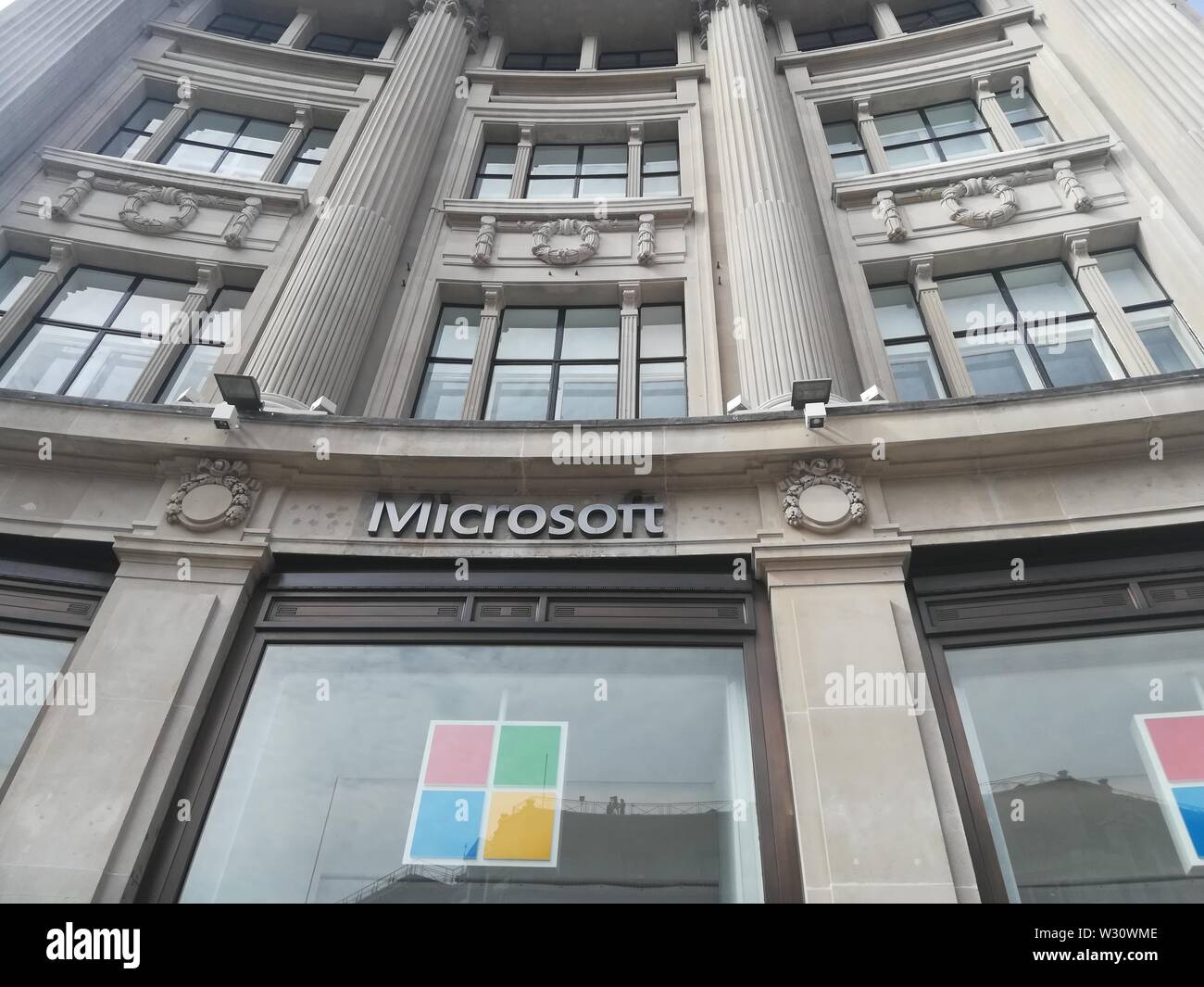 First European Microsoft store opens on Oxford circus in London, UK ...