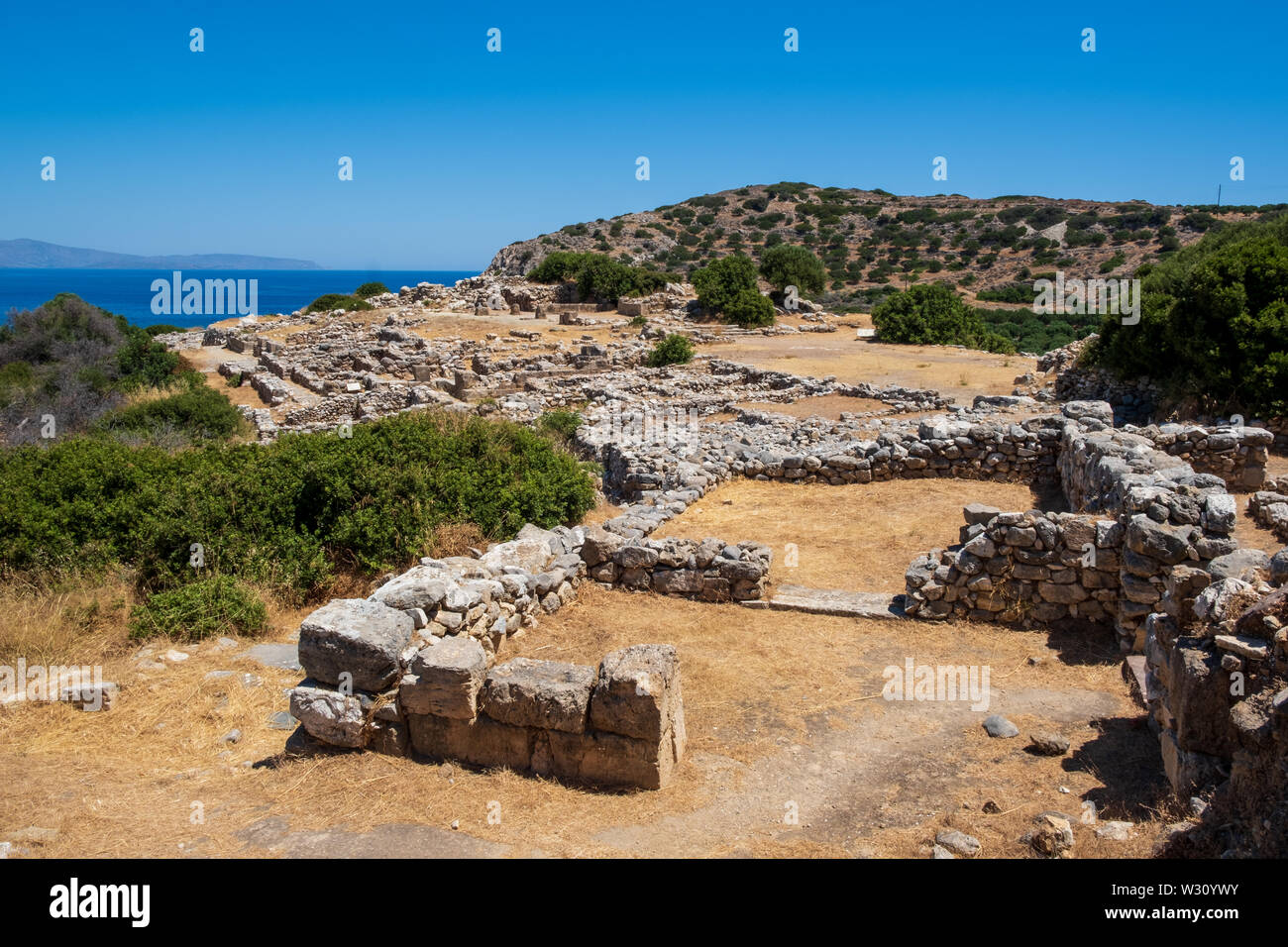 Minoan ruins ruins of Gournia, Crete Stock Photo - Alamy