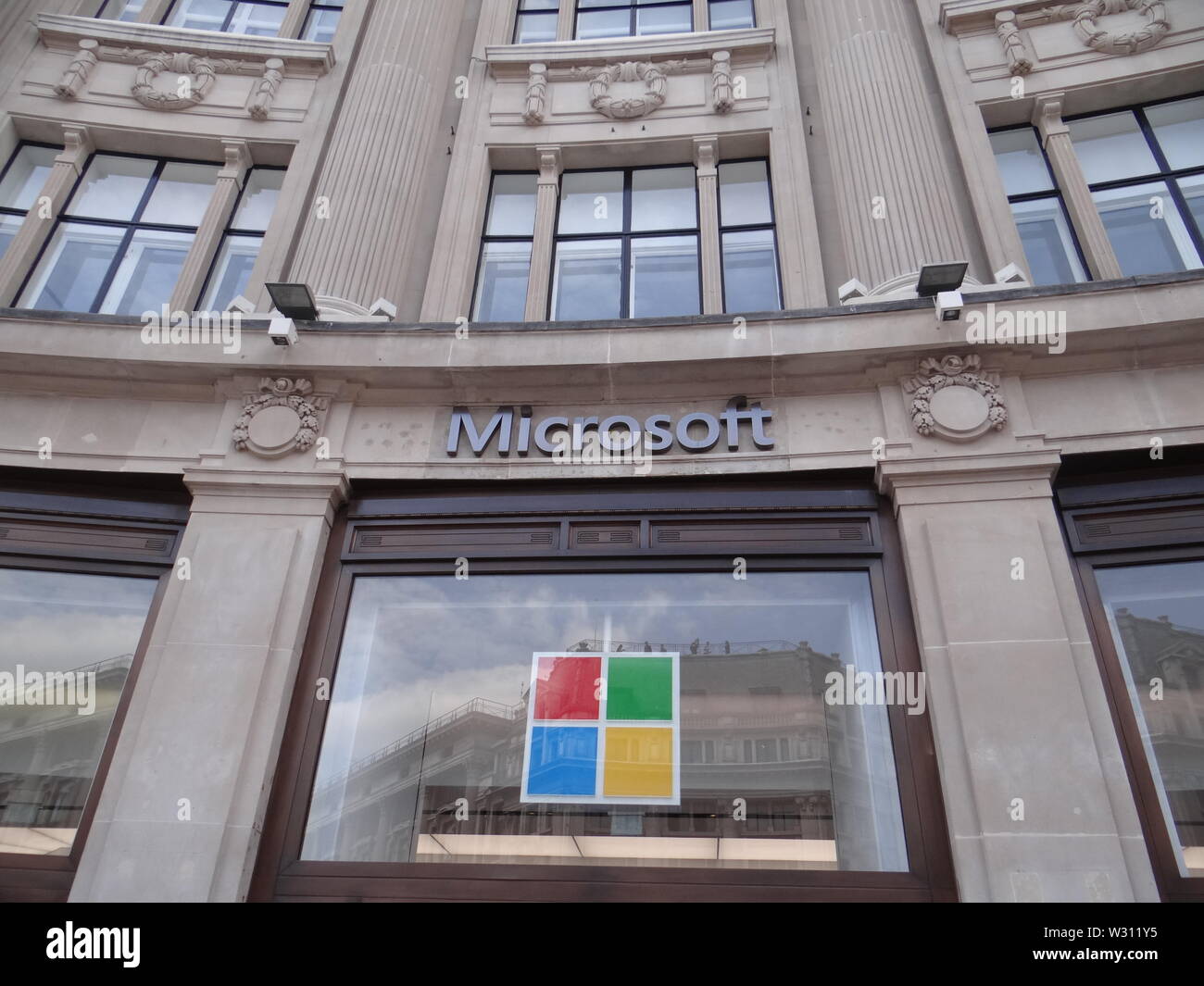 First European Microsoft store opens on Oxford circus in London, UK ...
