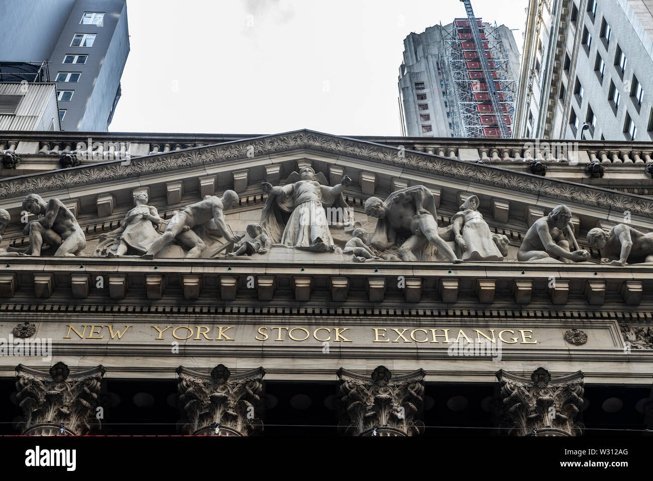 Headquarters new york sculpture hi-res stock photography and images - Alamy