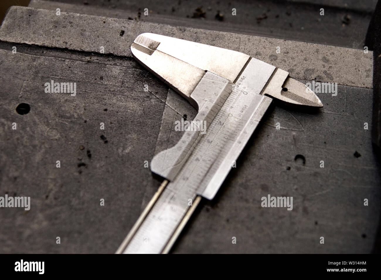Vernier caliper hi-res stock photography and images - Alamy