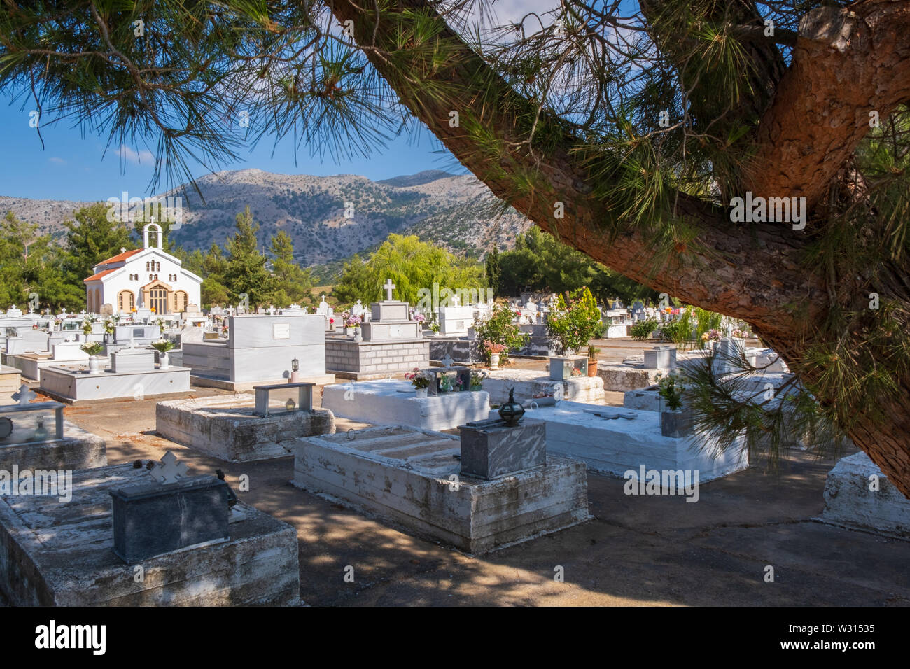 Cretan cemetery hi-res stock photography and images - Alamy
