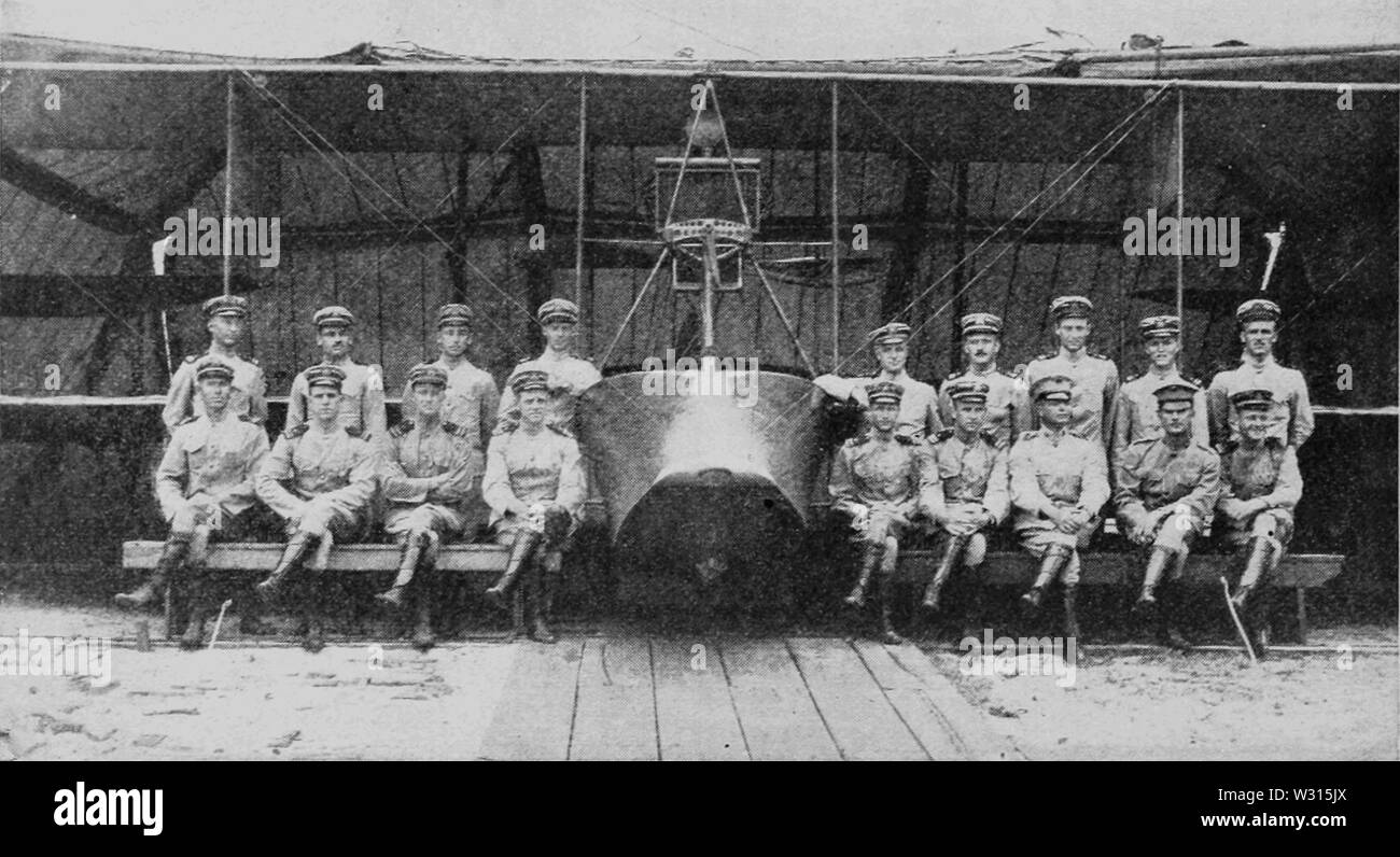 Naval flight training Black and White Stock Photos & Images - Alamy