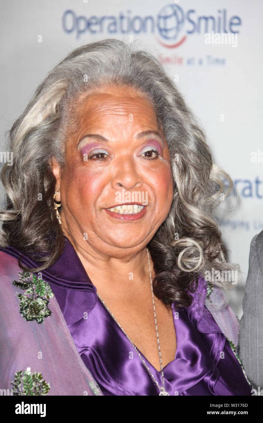Della reese hi-res stock photography and images - Alamy