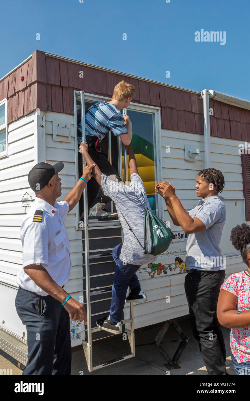 Detroit, Michigan - The Detroit Fire Department's Fire Safety House ...