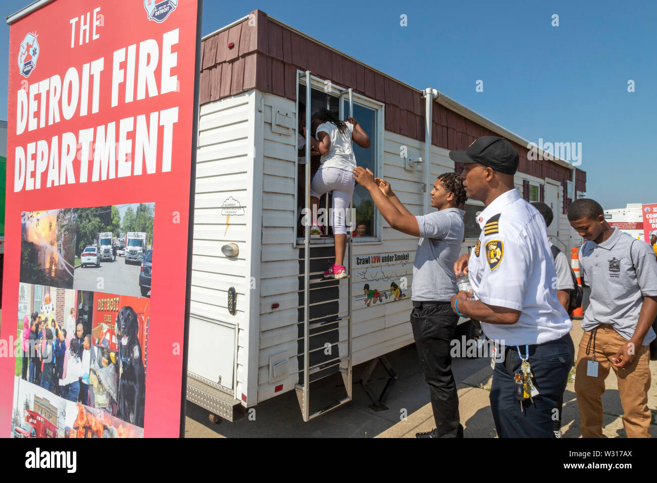 Detroit, Michigan - The Detroit Fire Department's Fire Safety House ...