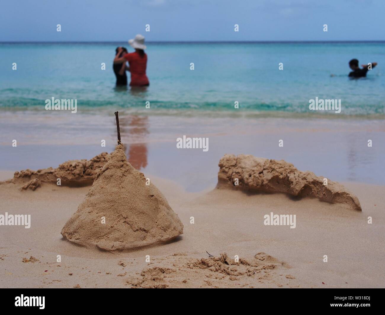 Collapsed sandcastle hi-res stock photography and images - Alamy