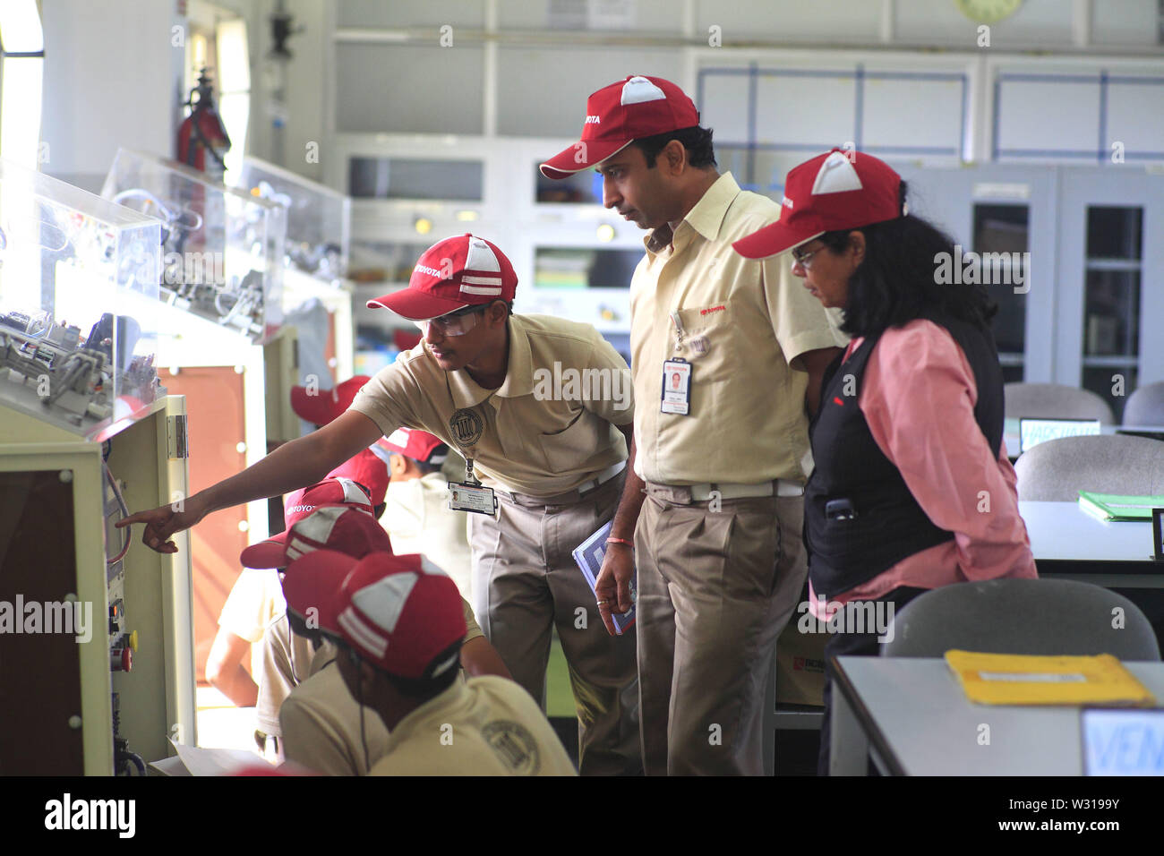 Japanese labour force hi-res stock photography and images - Alamy