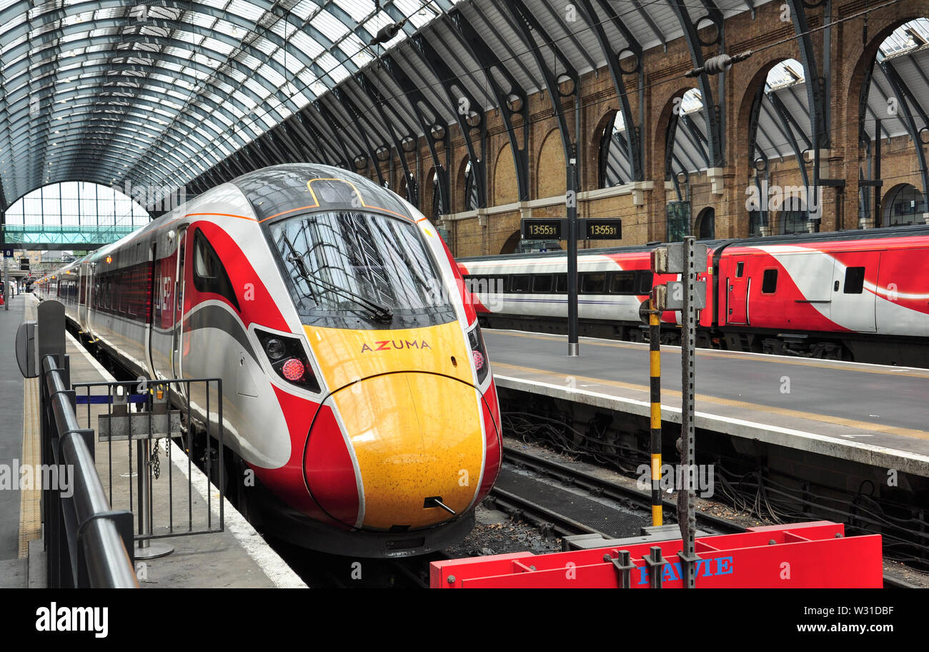 New lner service kings cross station hi-res stock photography and images - Alamy
