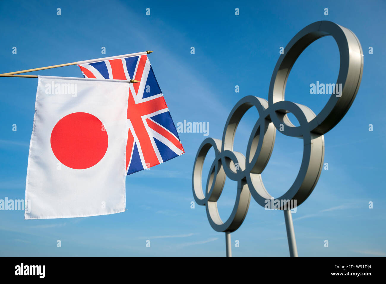 Japanese flag and british flag hi-res stock photography and images - Alamy