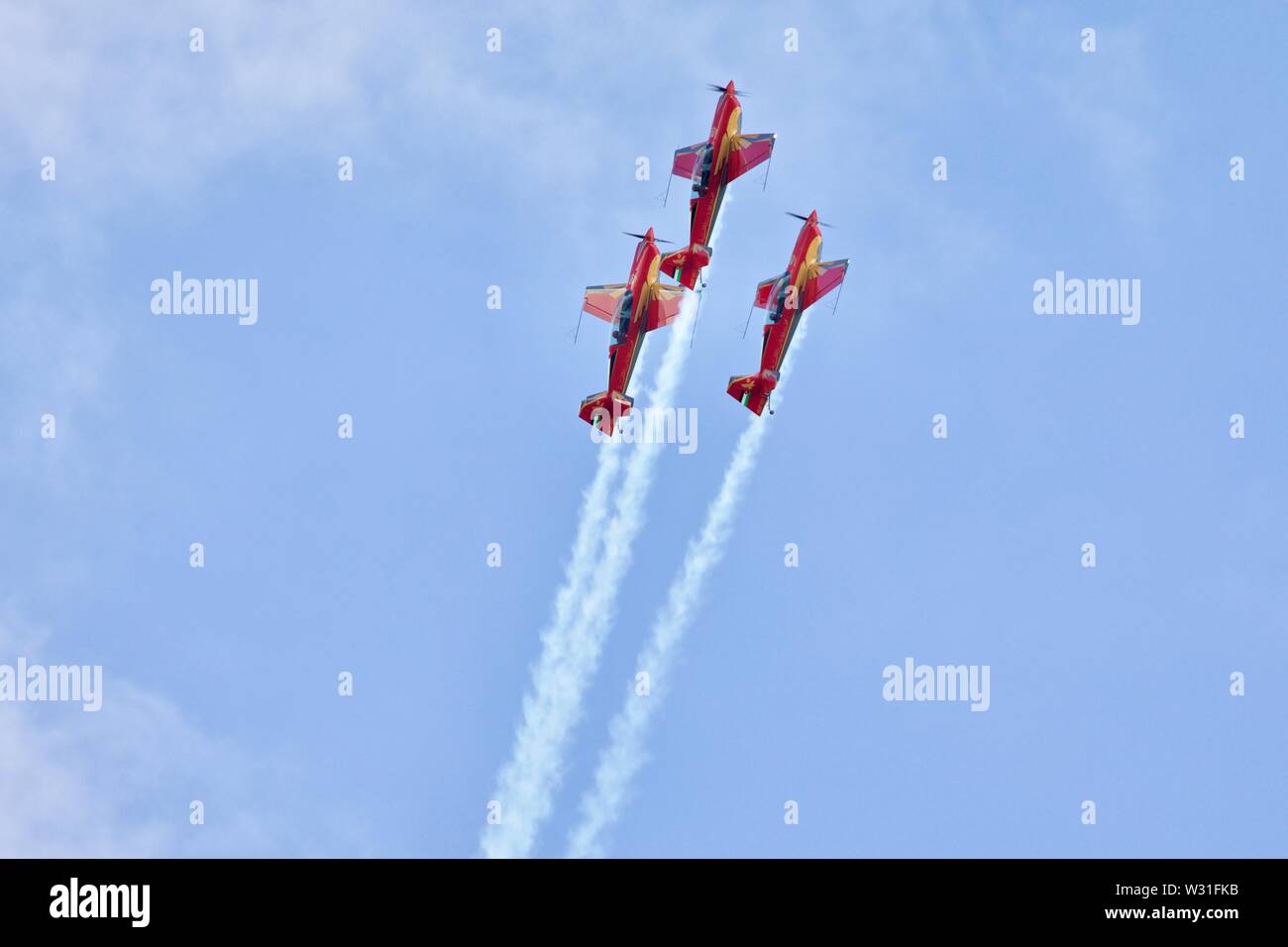 Royal Jordanian Falcons on their European Tour performing in the U.K ...