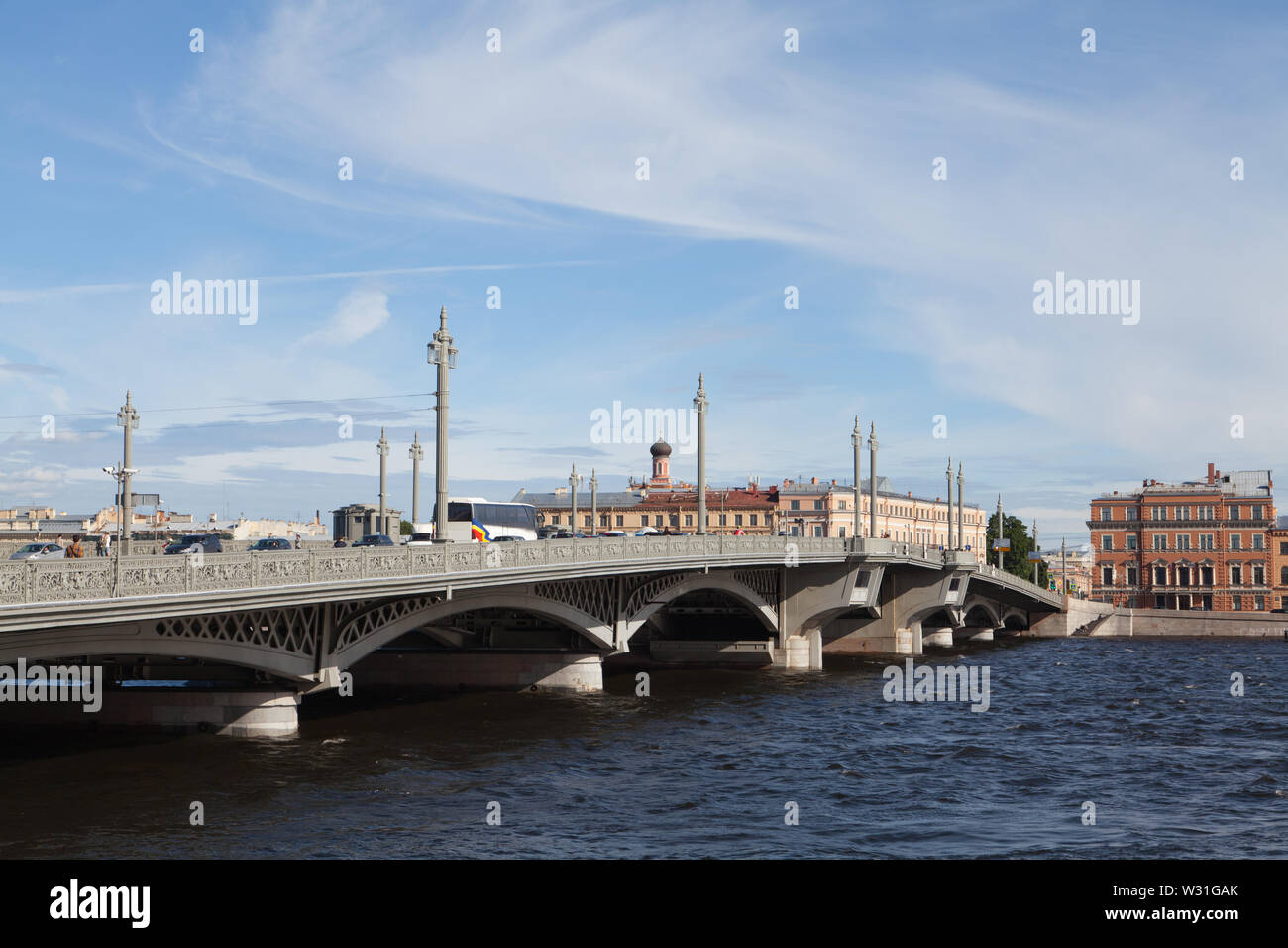 English embankment hi-res stock photography and images - Alamy