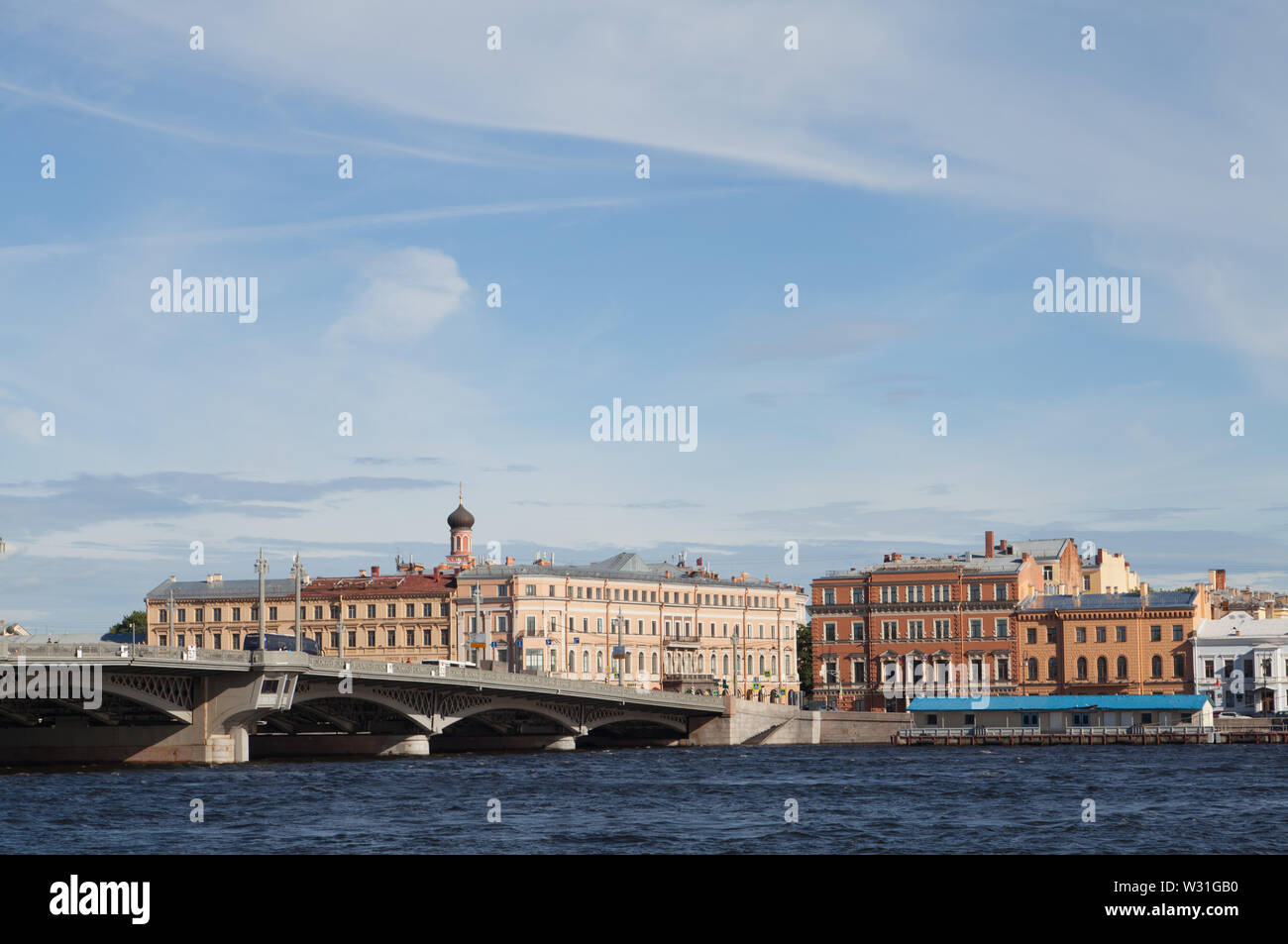English embankment hi-res stock photography and images - Alamy