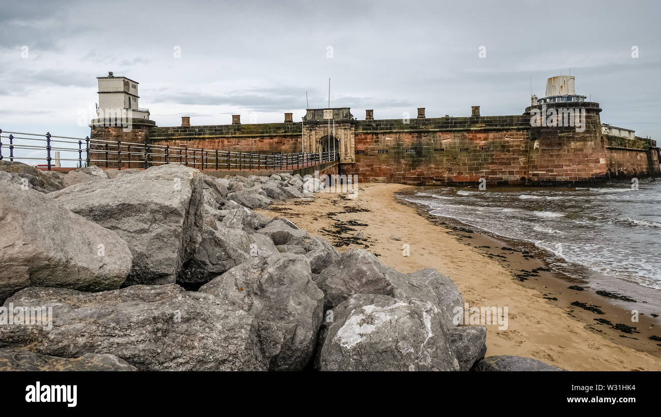 New brighton promenade river liverpool hi-res stock photography and ...