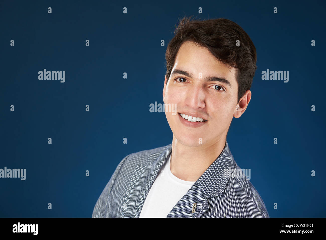 Man face blue background hi-res stock photography and images - Alamy