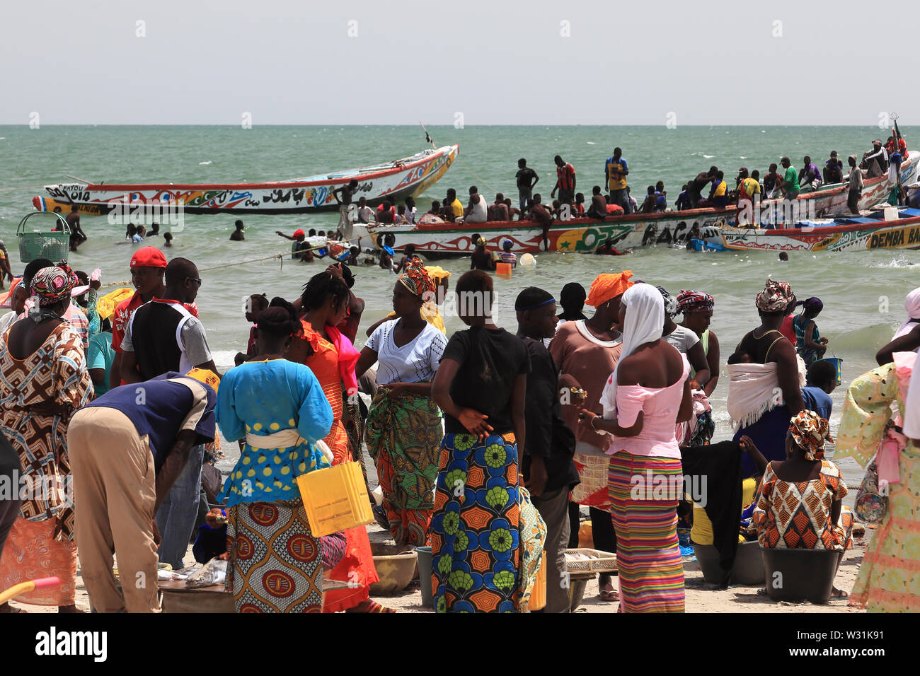 African women gambia traditional dress hi-res stock photography and ...