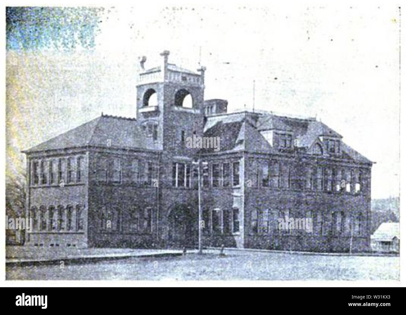 Public school building in Medford, Oregon Stock Photo - Alamy