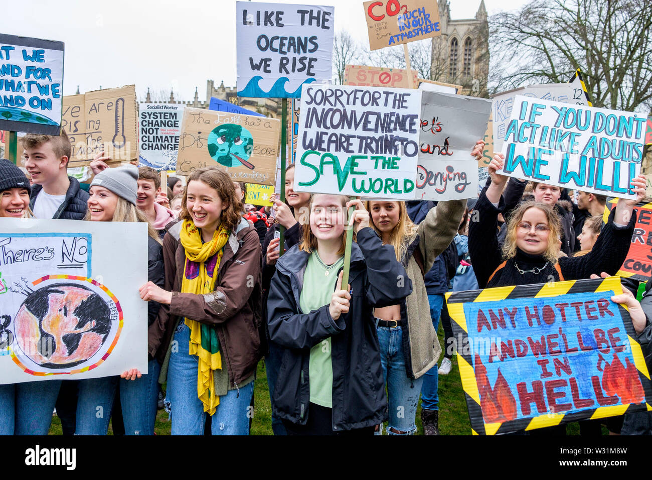 Climate protest signs hi-res stock photography and images - Alamy