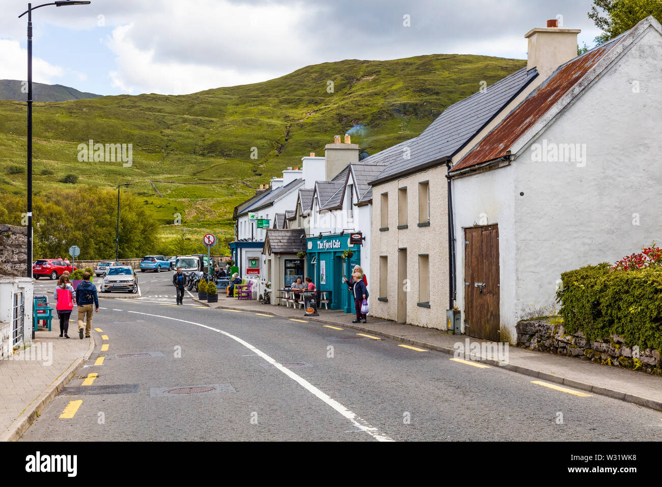 Town of Leenaun or Leenane in County Galway Ireland Stock Photo - Alamy