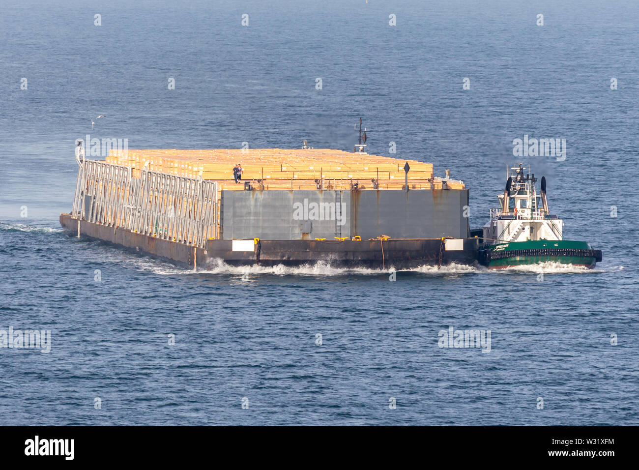 Gulf sunrise cargo hi-res stock photography and images - Alamy