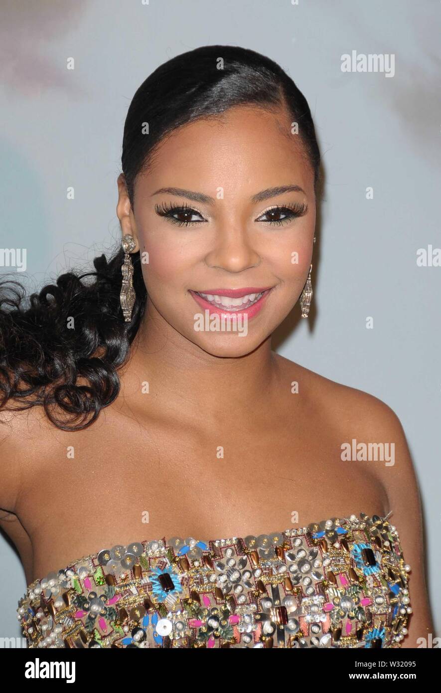 Ashanti 2009 Silver Rose Gala - Beverly Hills Hotel Showest Las Vegas ...