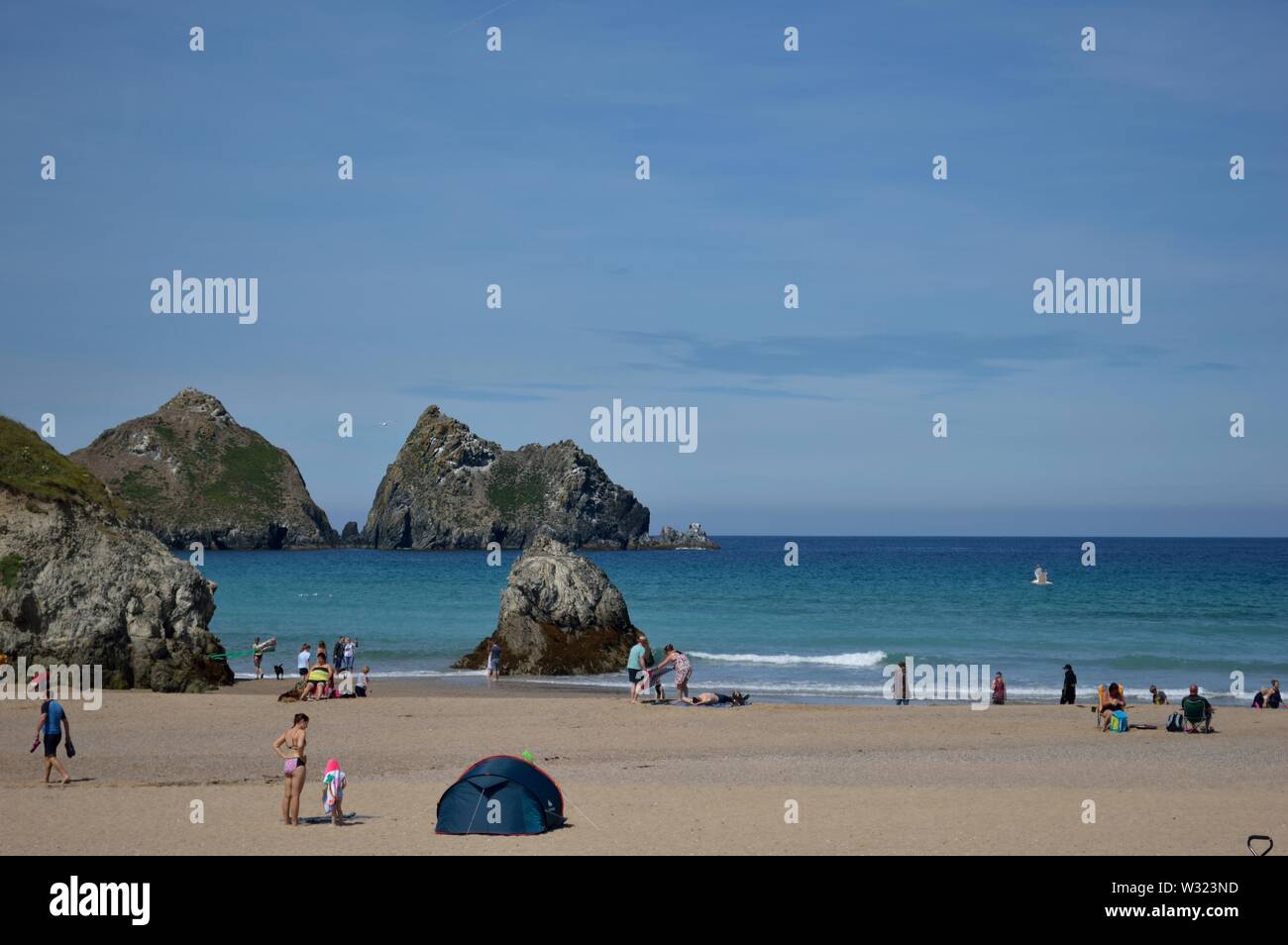 Sunny summer day in north Cornwall Stock Photo - Alamy