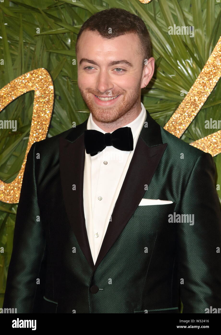 Sam smith at arrivals hi-res stock photography and images - Alamy